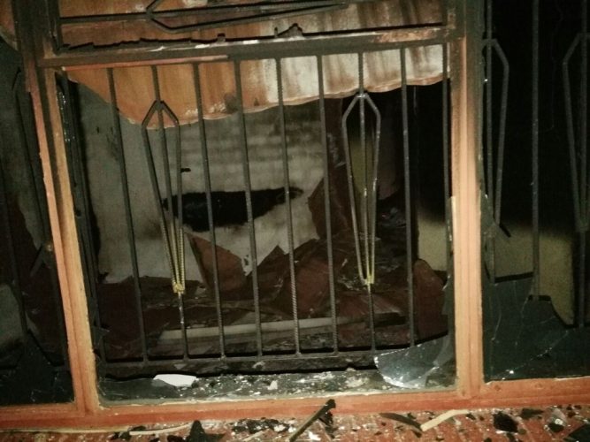 Police rescue Saselamani chief from burning house in Limpopo | The Citizen