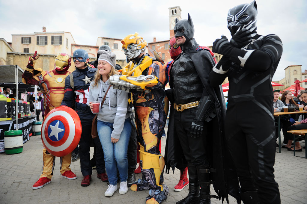 IN PICTURES: Gamers and other geeks live their best lives at GeekFest ...