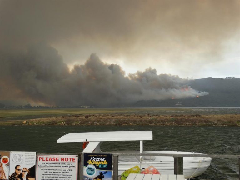 Knysna fires saw people working together | The Citizen