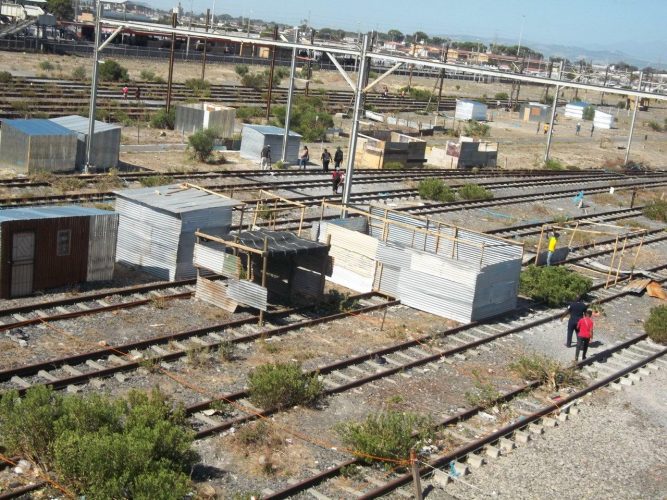 Shacks now being built between railway lines in Cape Town | The Citizen