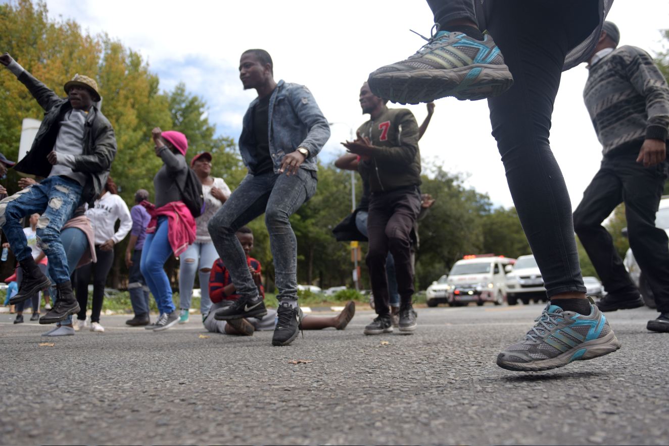 IN PICTURES: Alex shutdown protesters take the fight to Sandton CBD ...