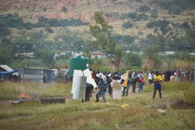 WATCH: Chaos in Pretoria as crowds amp up Tshwane shutdown | The Citizen