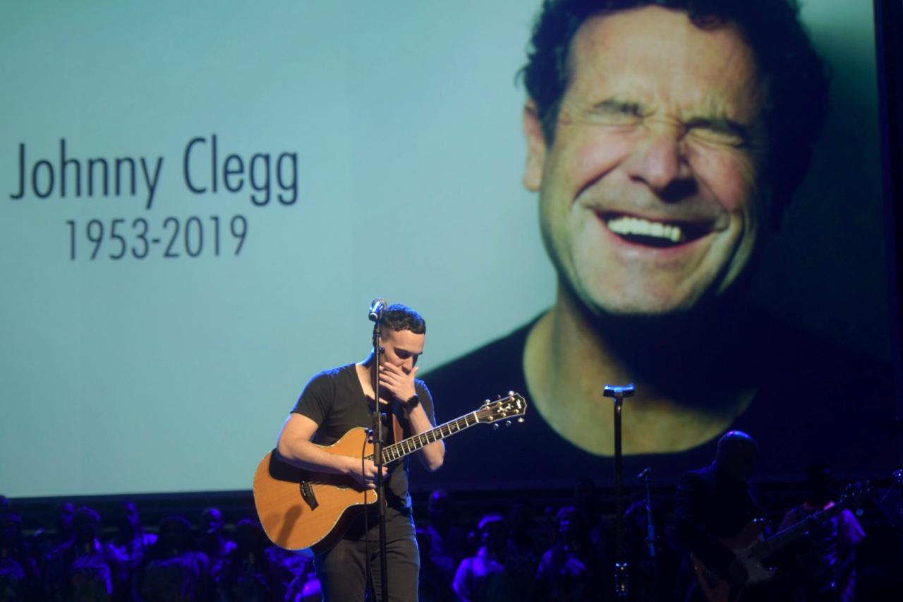 IN PICS: Memorial service of legendary Johnny Clegg brings SA to tears ...