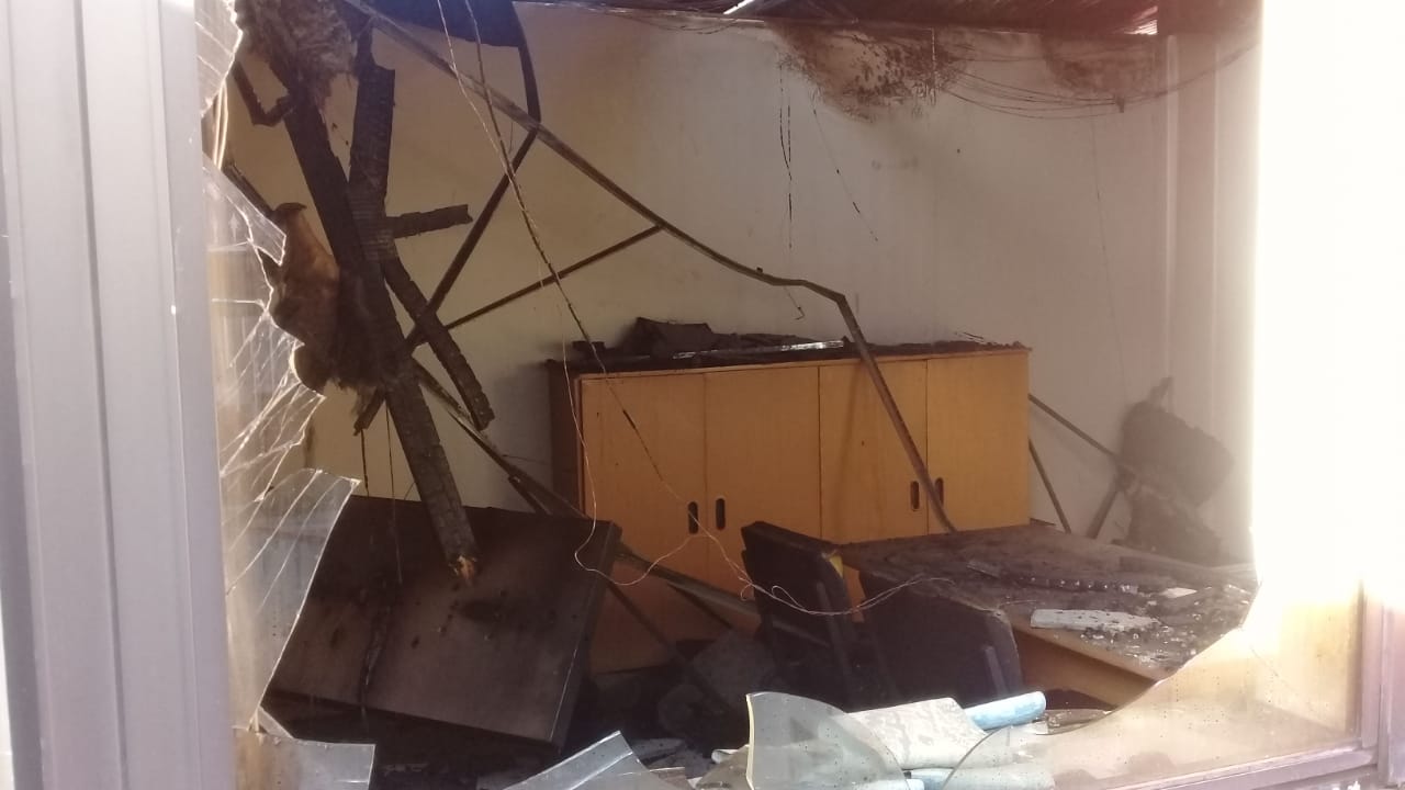 Saambou Sentrum building roof collapses in fire | The Citizen