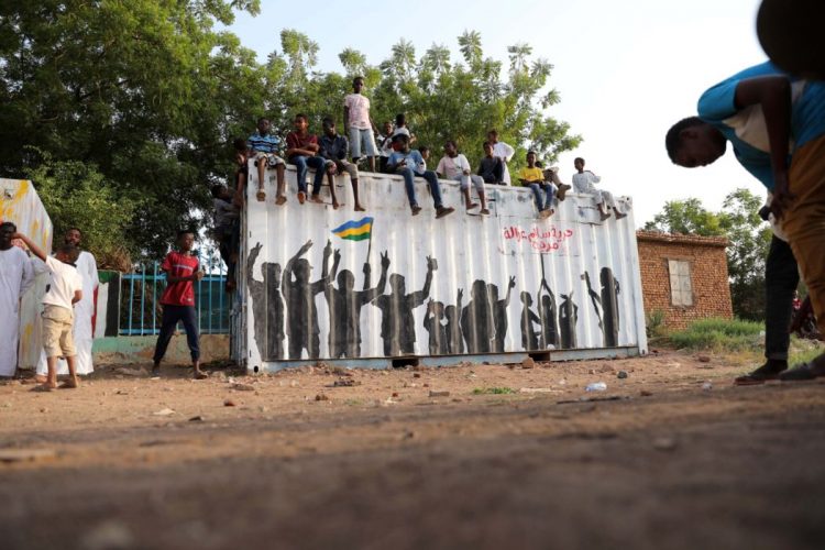 Leave our graffiti on the walls, say Sudan protesters | The Citizen