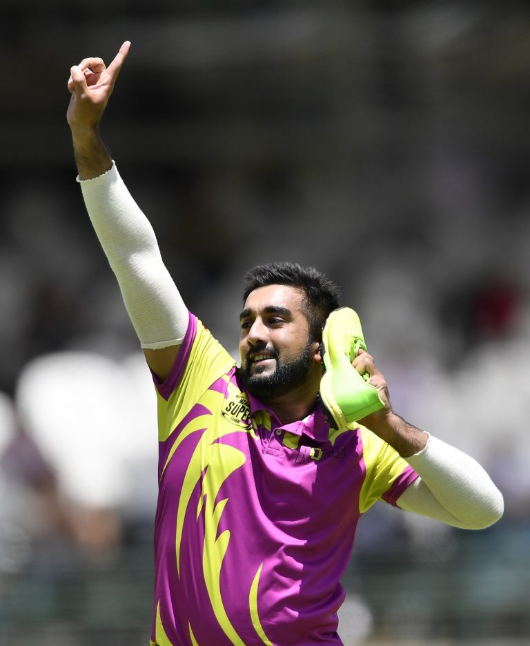 WATCH: Shamsi does a real magic trick on the field! | The Citizen
