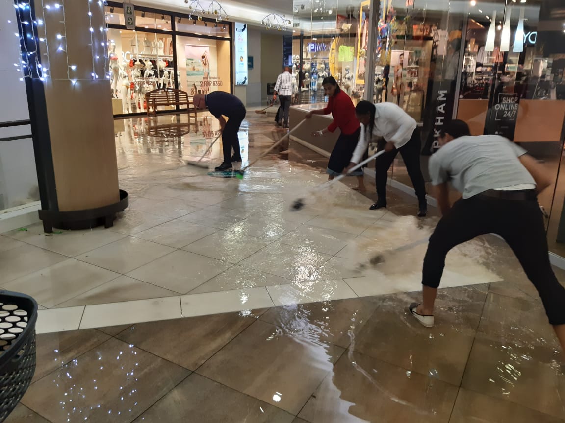 VIDEOS: Heavy rain, flooding causes ceiling collapse at The Glen ...