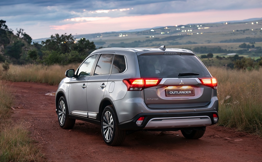 Mitsubishi Outlander updated one last time | The Citizen