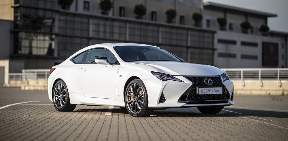 Lexus ES 300h EX makes going green more accessible | The Citizen
