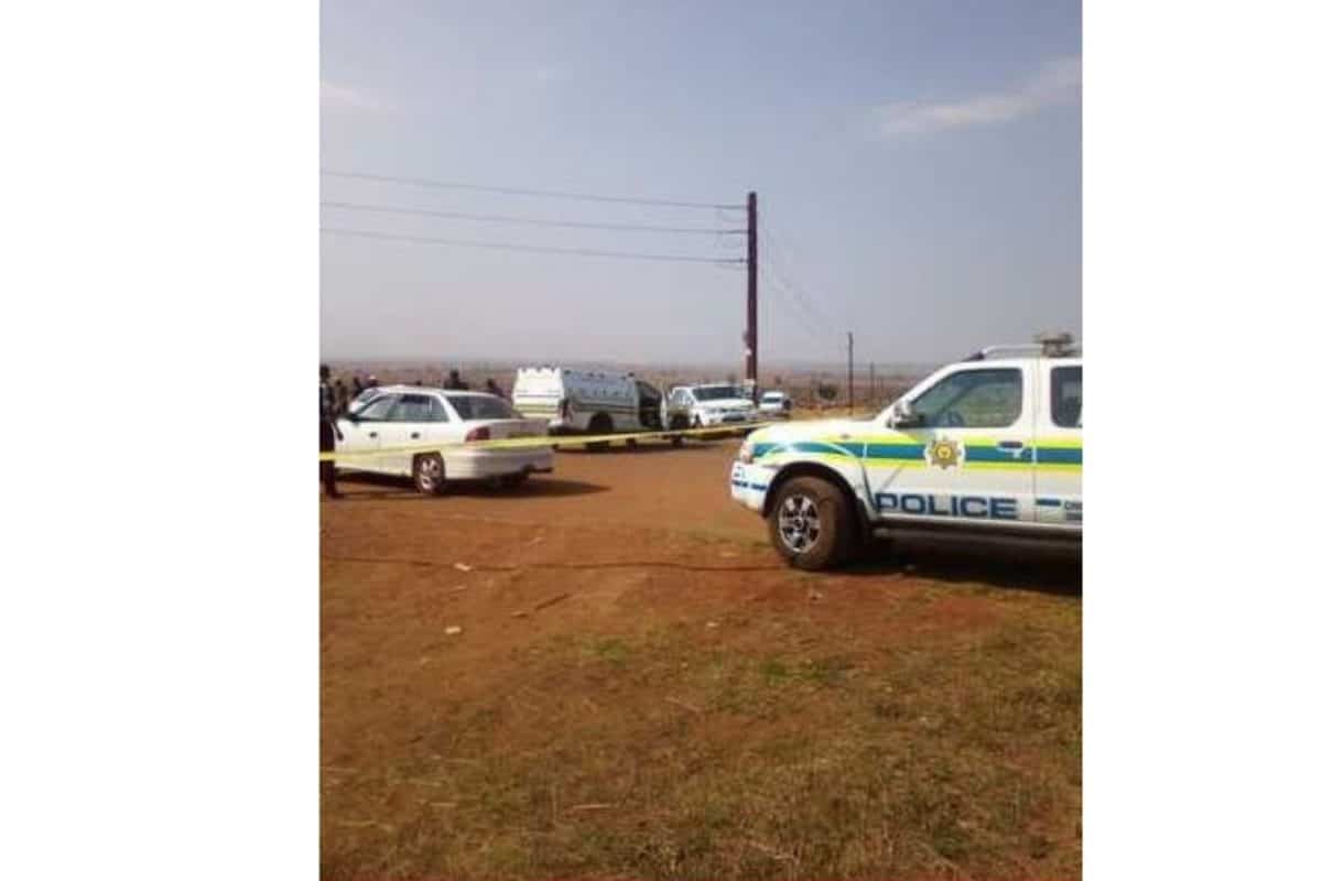 Man's body found in boot of abandoned car in Randfontein