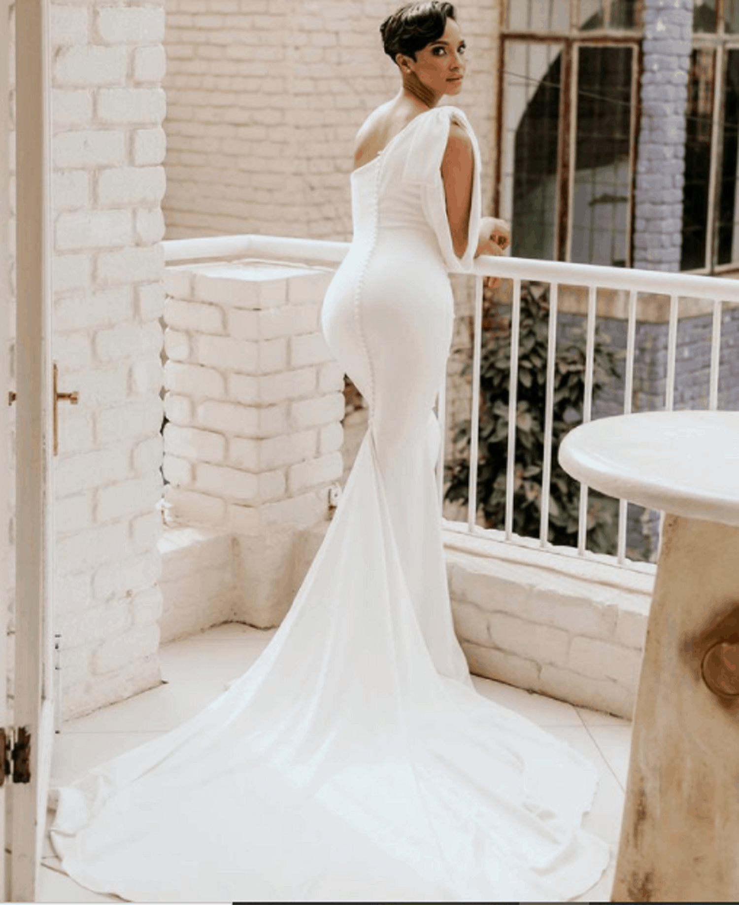 PICS: Liesl Laurie-Mthombeni's white wedding dress is a stunner