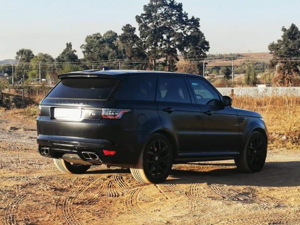 SV Bespoke Range Rover Sport SVR tracks the midnight run on time | The ...