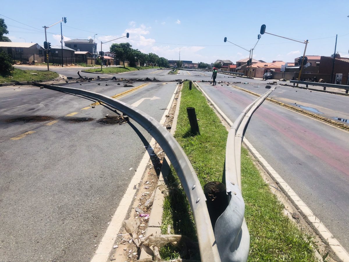 Diepkloof protest: N1 obstructed as frustrated residents lash out at Eskom