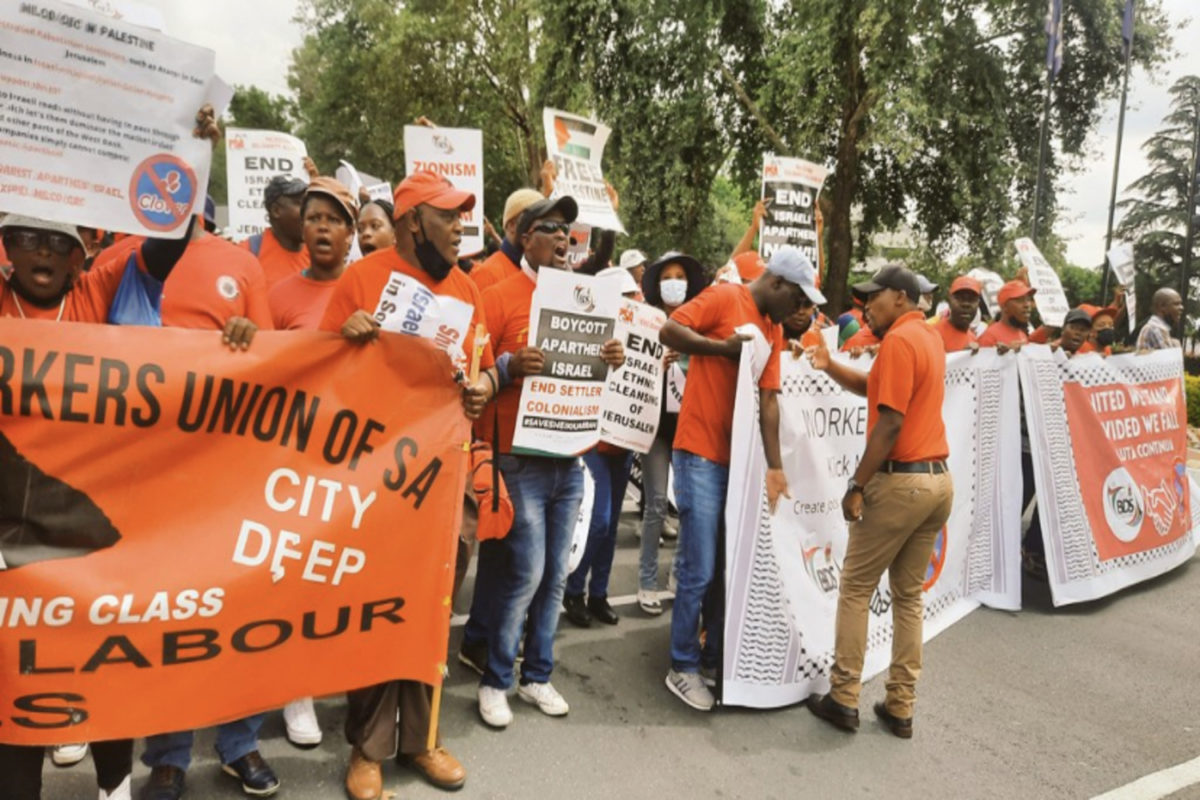 Clover workers picket in Sandton against Israeli ownership