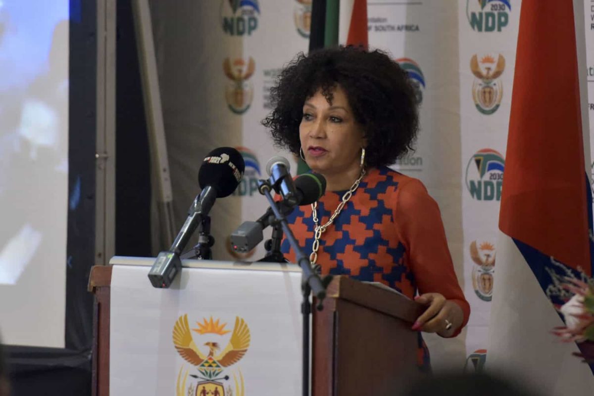 Lindiwe Sisulu retracts 'unsubstantiated', 'inappropriate' comments on ...