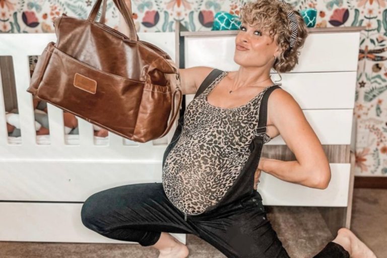 Reandi Grey shares her maternity bag checklist with a superhero move