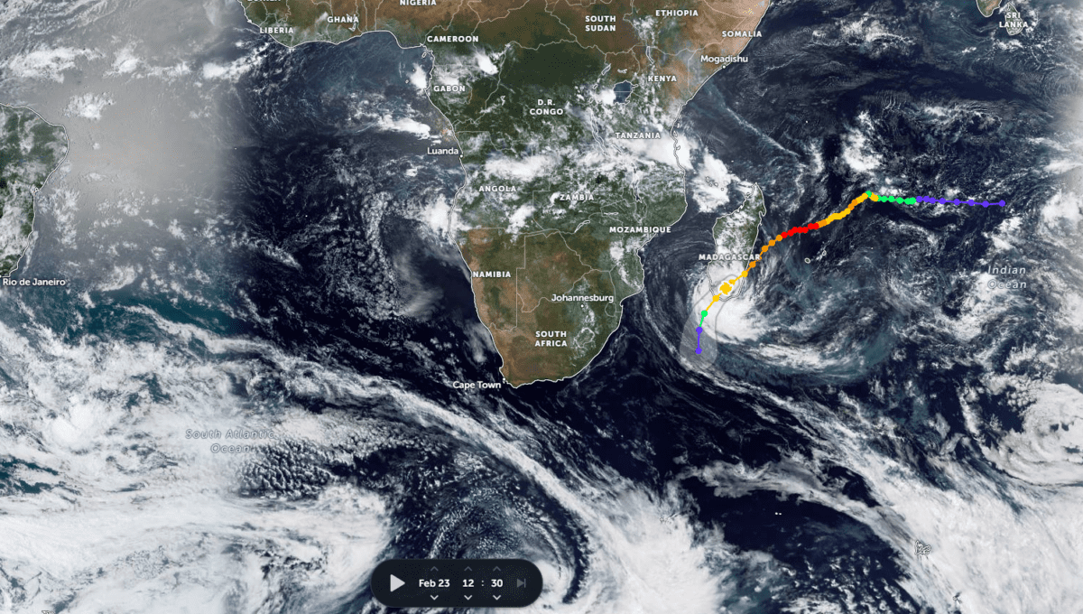 WATCH: Tropical Cyclone Emnati reaches Madagascar, won't make it to SA