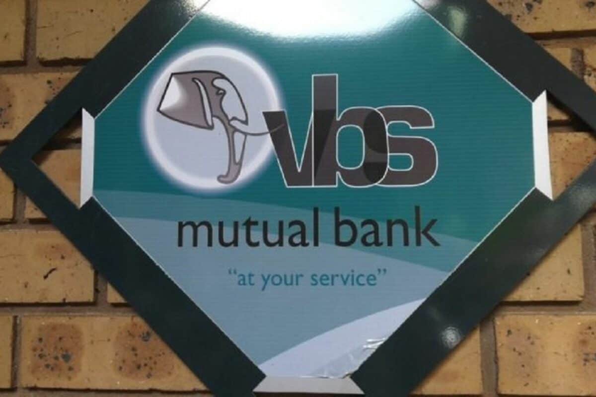 VBS corruption: Mayor and municipal manager granted R30,000 bail