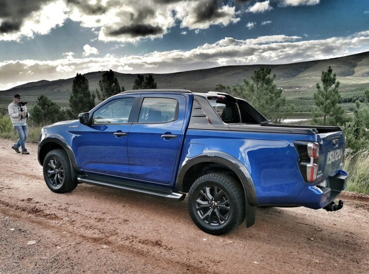 Isuzu D-Max ready for top guns in Toyota Hilux and Ford Ranger stables