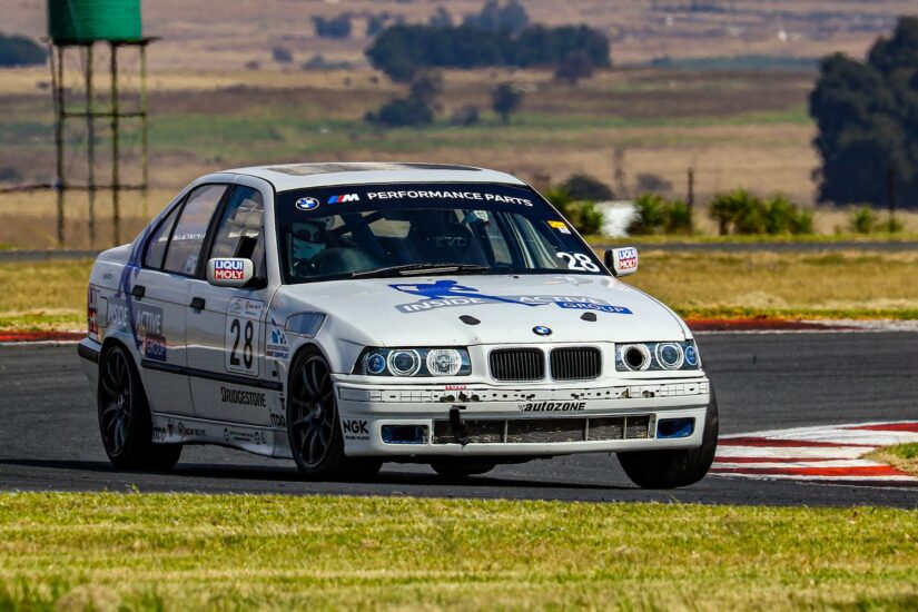 Renier Smith and Adrian Dalton shine in BMW racing series | The Citizen