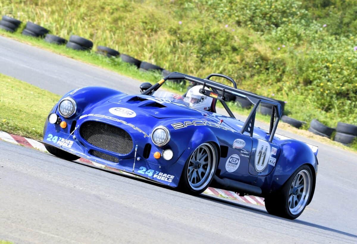 Rent-to-race V8 Cobra offers whole new level of track racing
