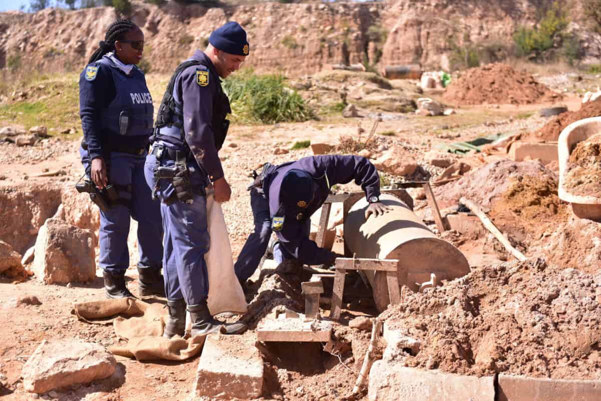 Fifteen illegal miners arrested in Joburg West
