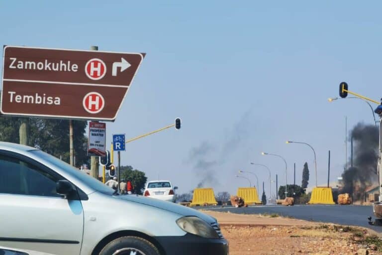 Tembisa shutdown: EFF calls for restraint by police
