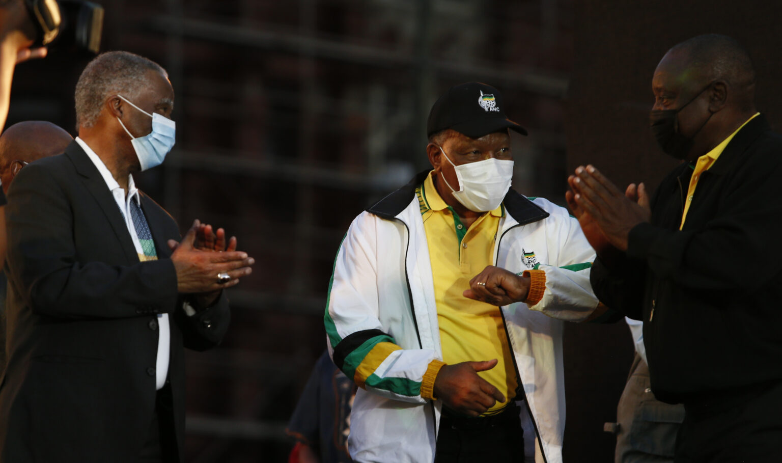 Former presidents 'attacking Ramaphosa from roof tops' doesn't help ...