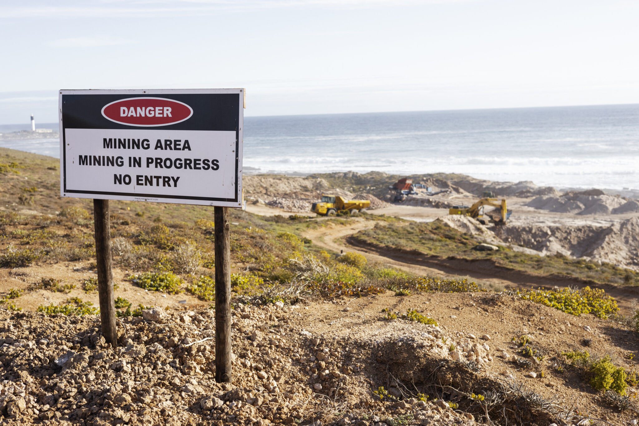 Surfers, miners fight over beach riches on west coast | The Citizen
