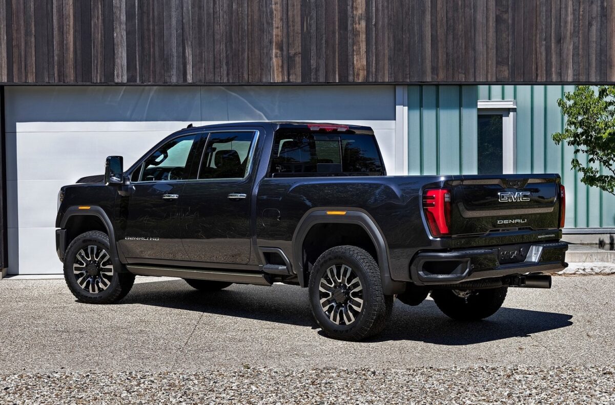 More imposing, refreshed GMC Sierra HD let loose | The Citizen