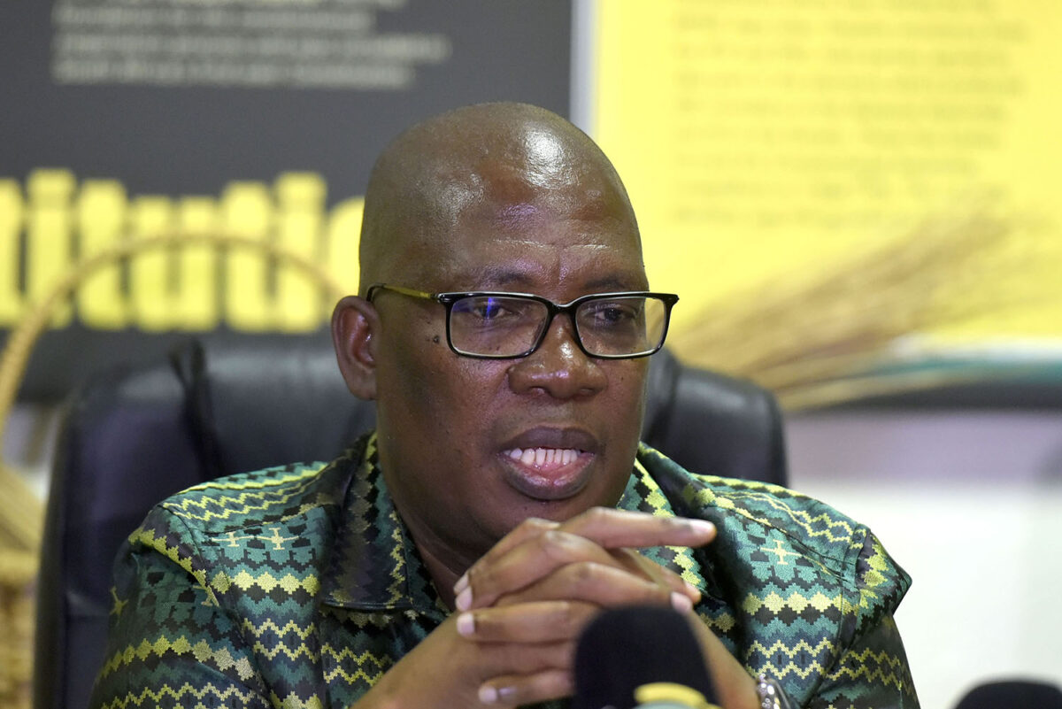 Lesufi’s leadership qualities depend on his involvement in the R431m ...