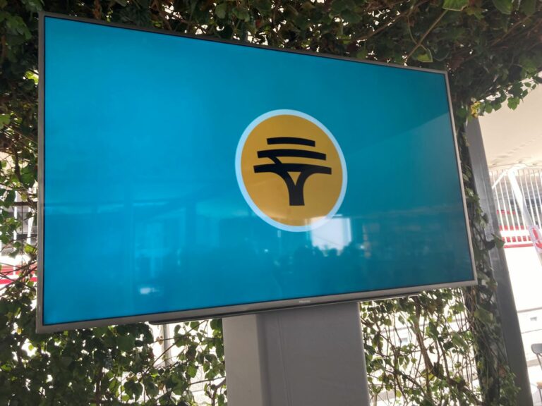 FNB unveils new logo with redesigned app