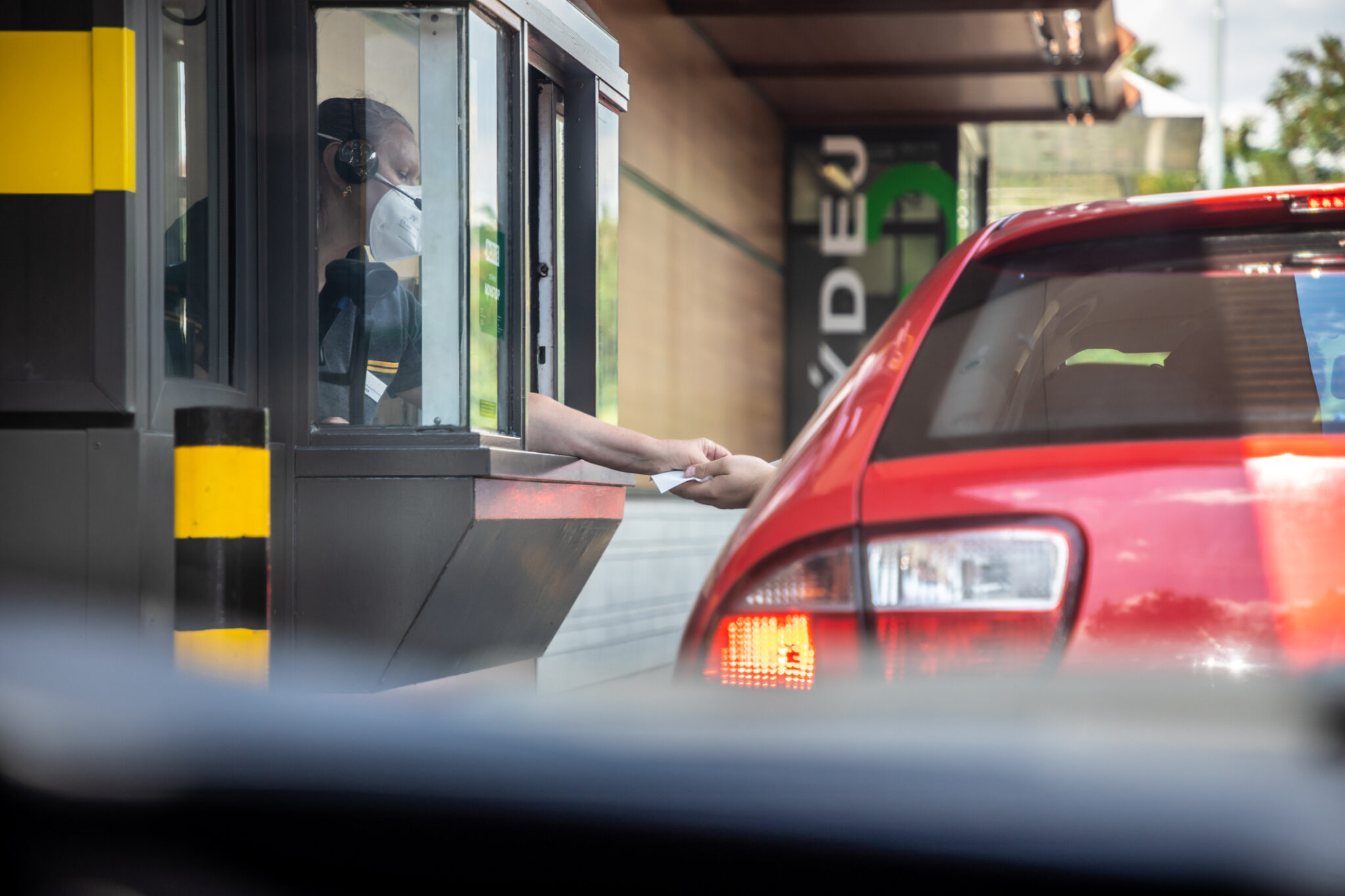 How to avoid becoming a drive-thru hijacking victim | The Citizen