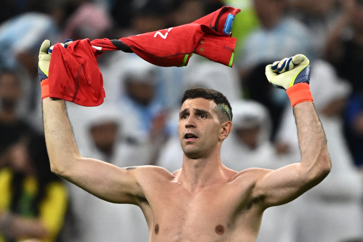 Goalkeeper Martinez saves Argentina from World Cup heartbreak