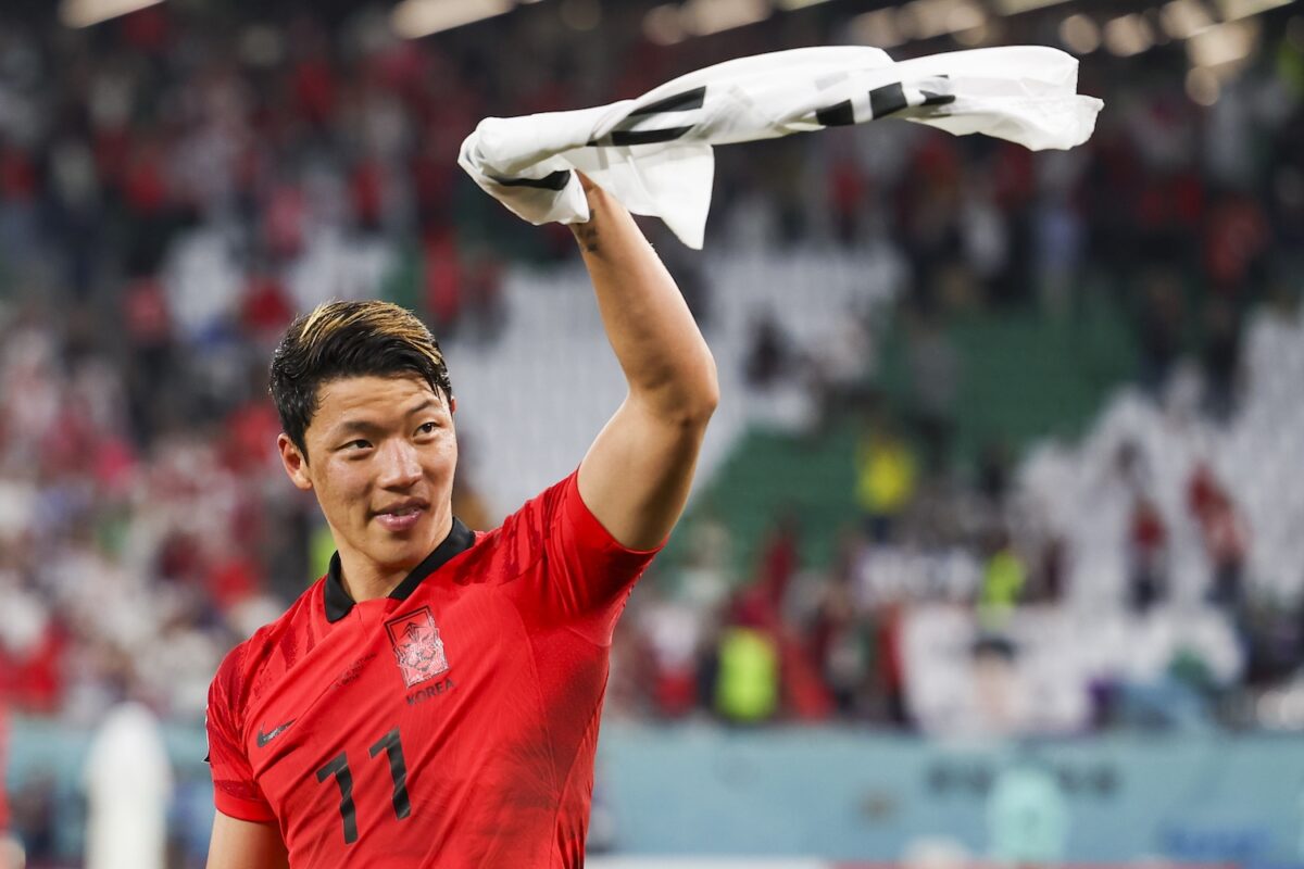 South Korea score injury-time winner to reach World Cup last 16