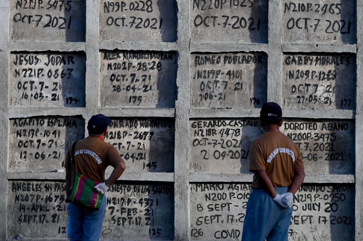 Philippines' largest prison holds mass burial for 70 inmates | The Citizen