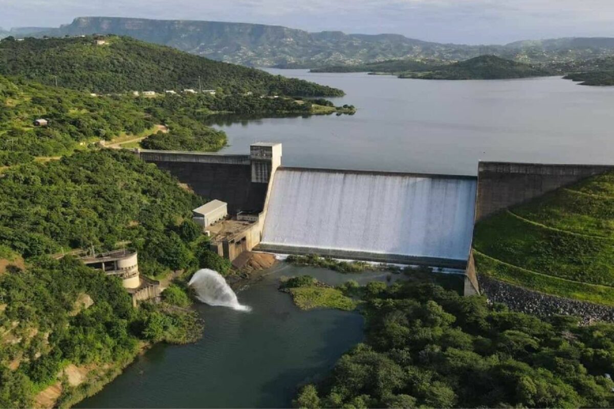 Aquatic weed barrier installed in Inanda Dam | The Citizen
