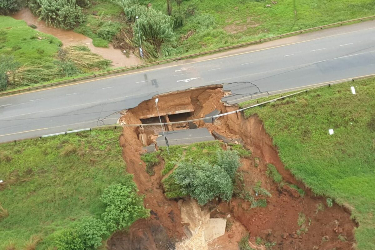 PICS: Hendrik Potgieter Road collapsed, closed until further notice