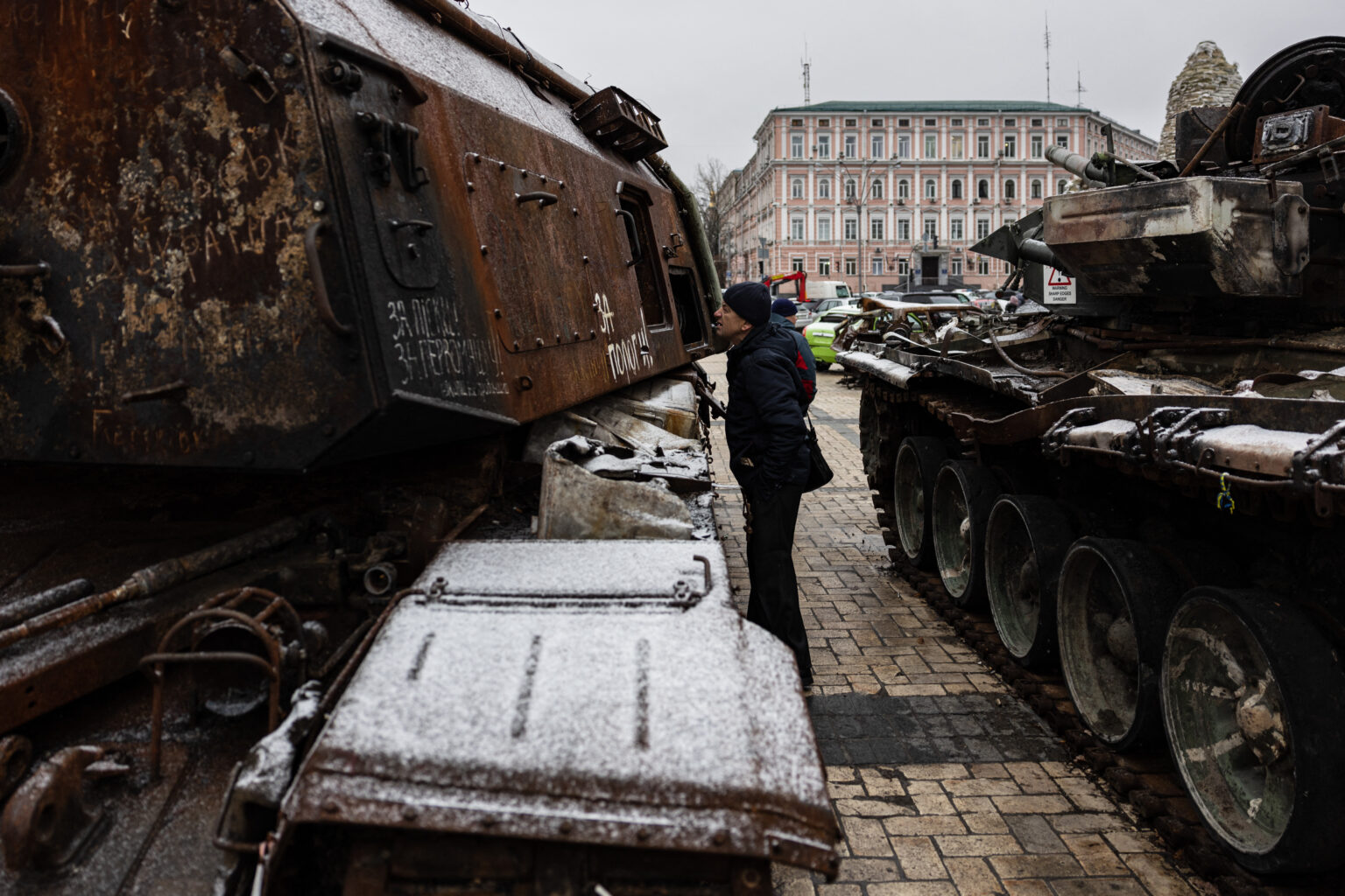 Strikes in east Ukraine despite Putin's ceasefire order | The Citizen