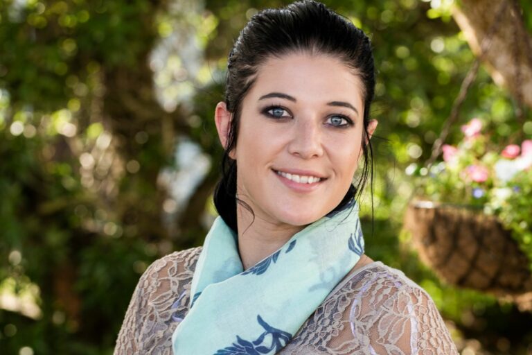 'Boer Soek 'n Vrou': 50 outfits per season and other interesting facts ...