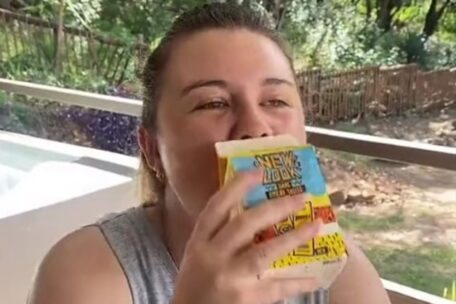 Irish woman in SA tasting mageu goes viral