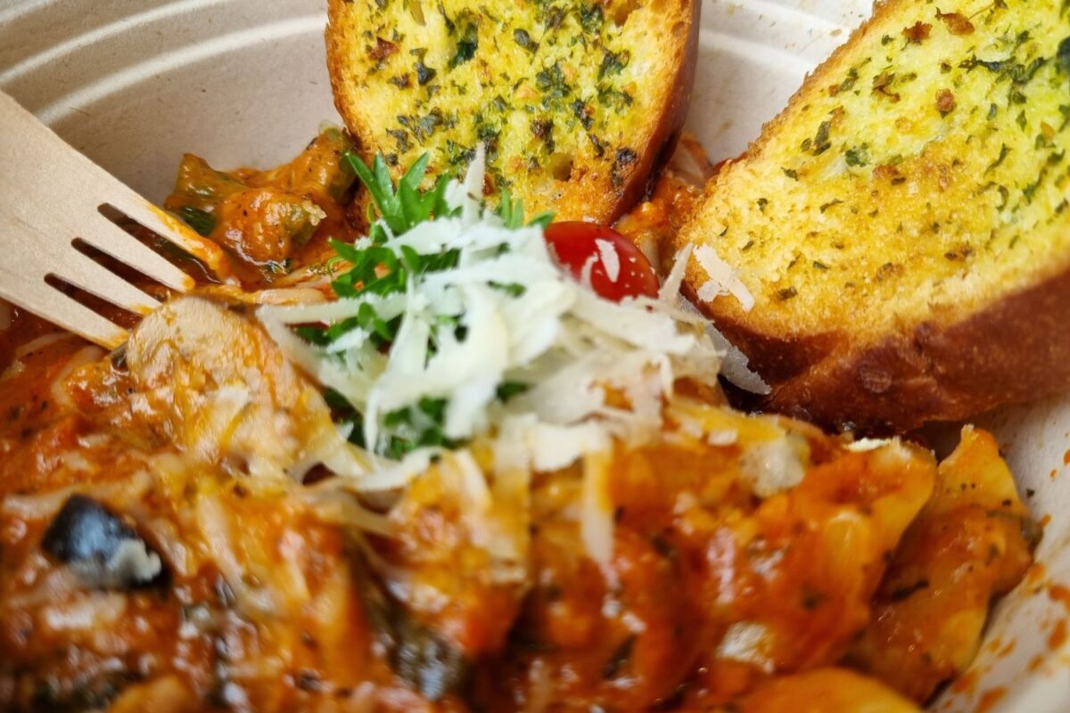 Recipe of the day: Hearty Mexican spaghetti recipe with garlic toast