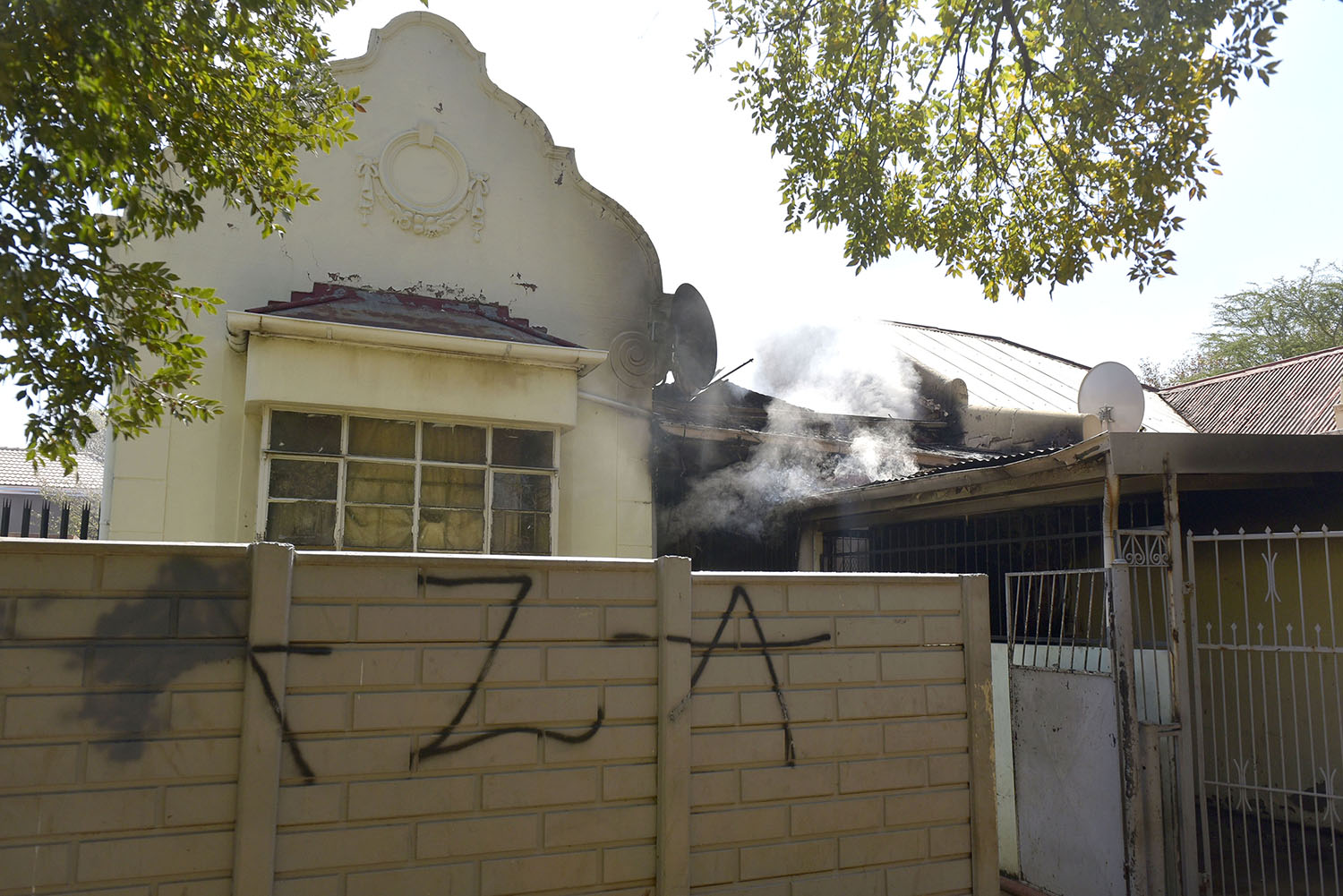 WATCH: Benoni house destroyed in suspected load shedding-related fire
