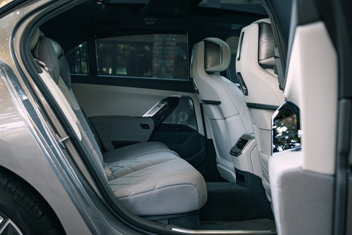 New BMW i7 a tour de force capable of doing the impossible