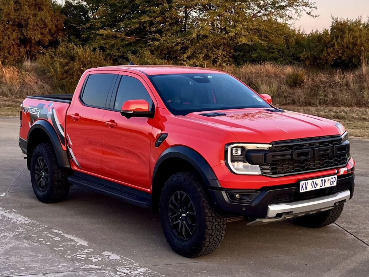 New Ford Ranger Raptor murders VW Amarok and Hilux GR-Sport