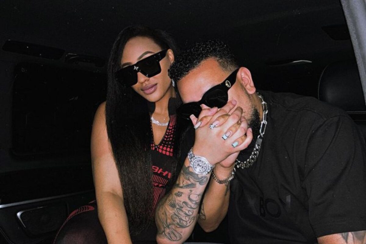 Nadia Nakai gets flowers from Kairo on her first birthday without AKA