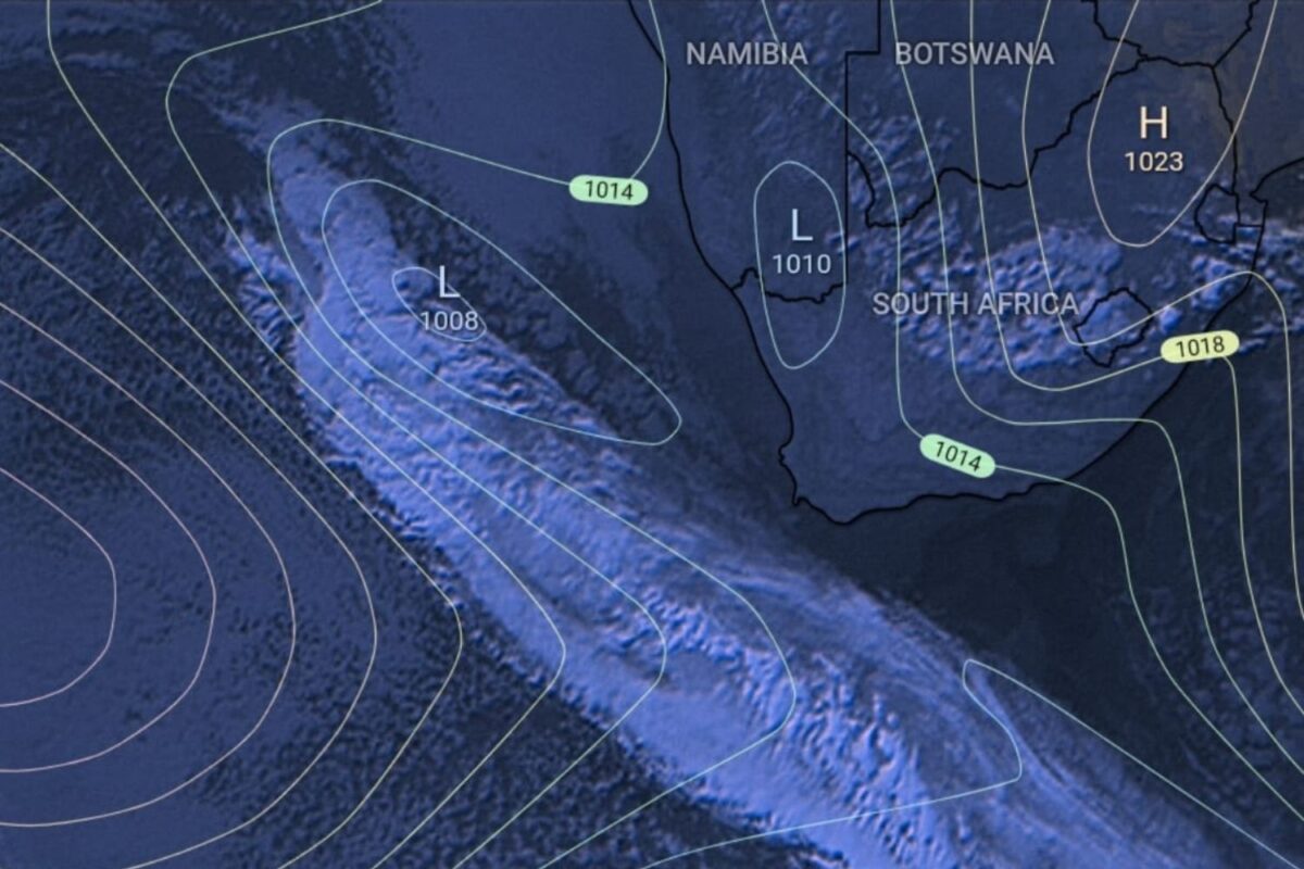 Weather: Cold front imminent, hail and storms to batter E Cape