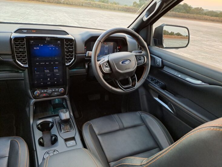 WATCH: Ford Ranger V6 Wildtrak breezes past Hilux and Isuzu