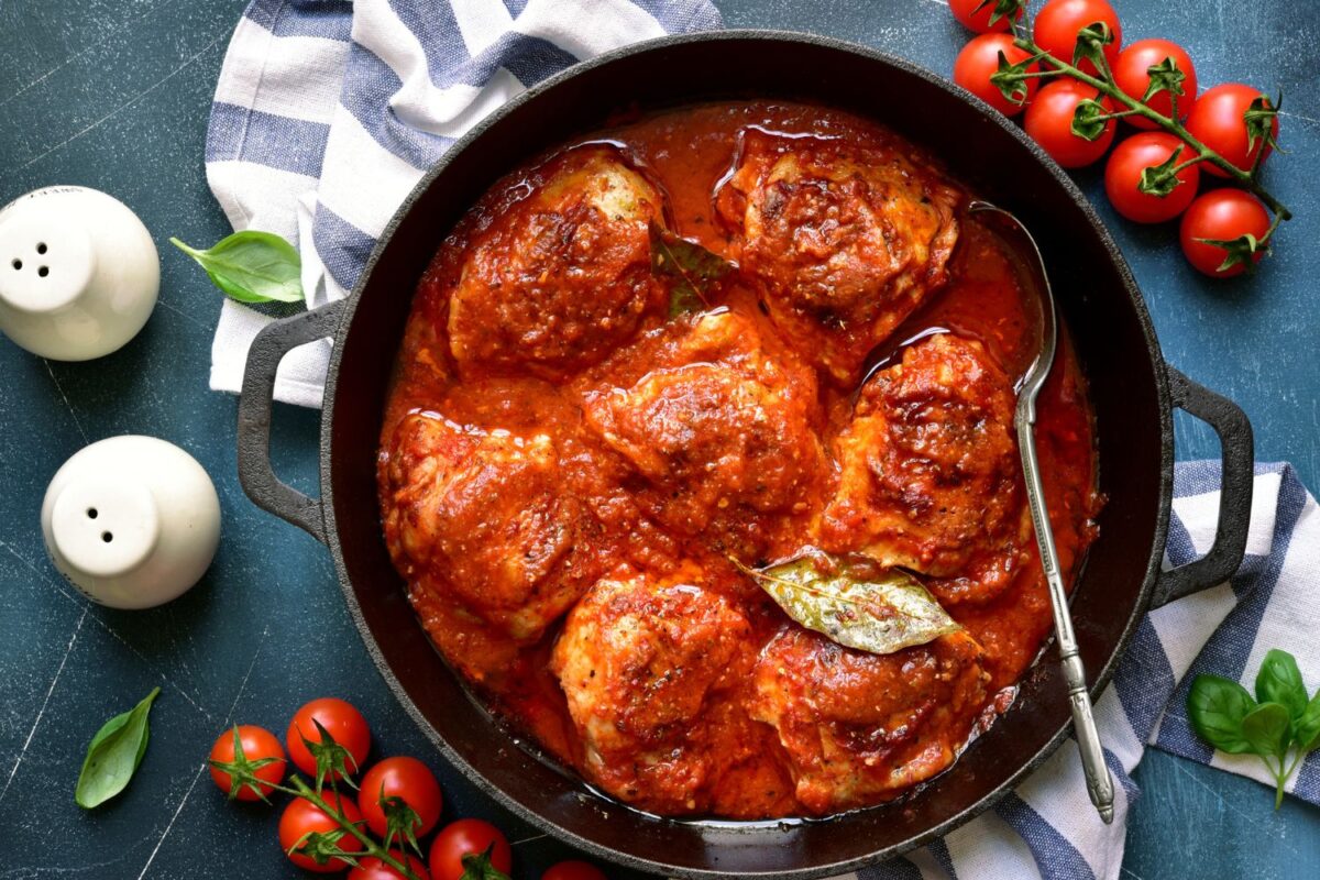 Recipe of the day: Rich tomato chicken stew with steamed dombolo