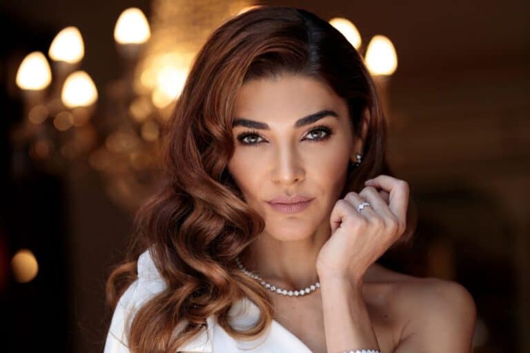 Vanessa Carreira-Coutroulis on being part of 'Crown Chasers'